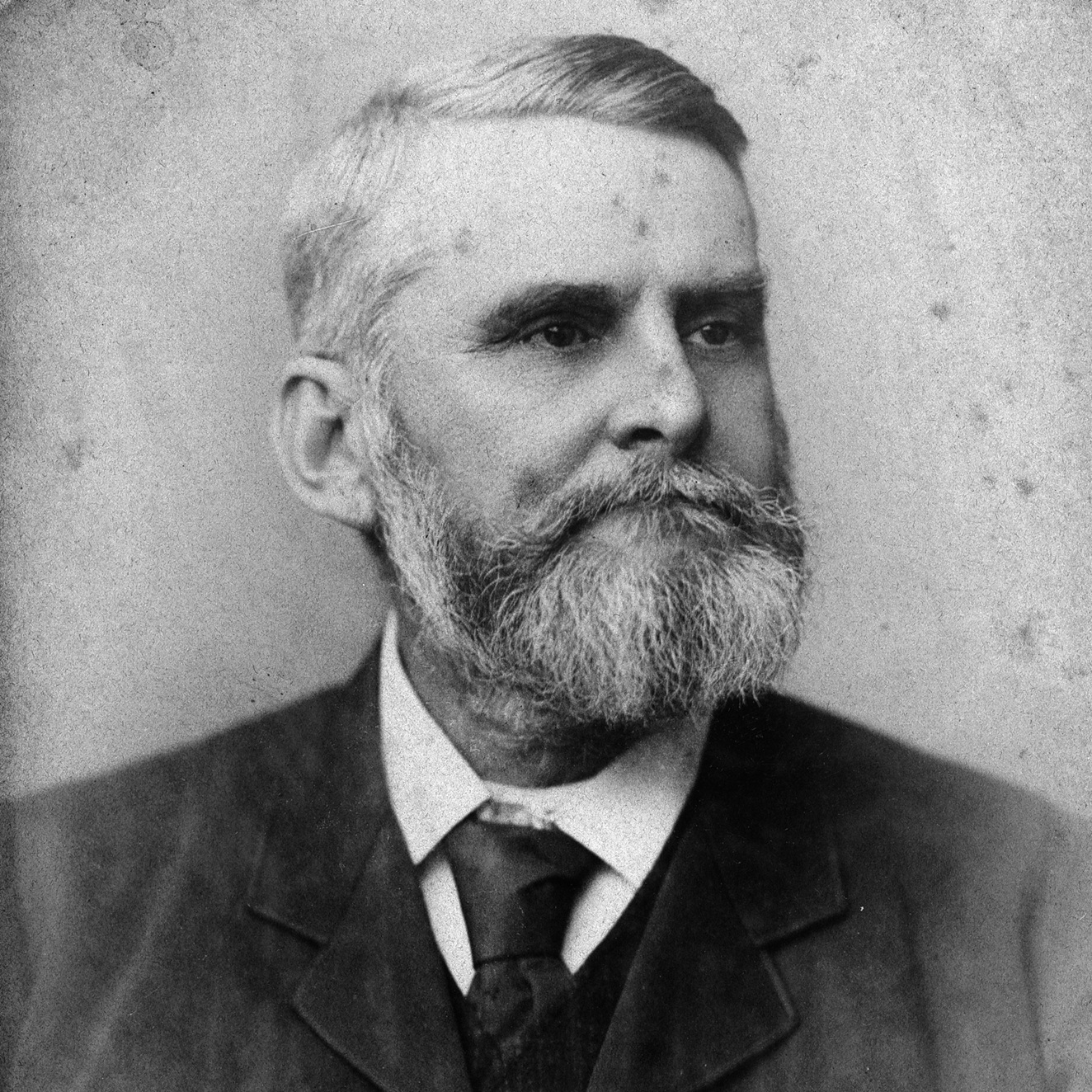 The Minister, the Governor, and the Ghost in the Family – History Out There